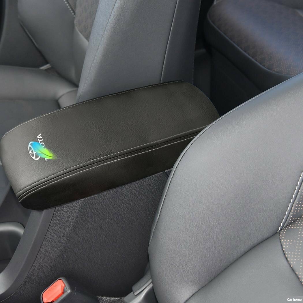 Чехол для руля автомобиля Toyota Corolla/Levin 2019-2024, черная кожа с бежевой строчкой, с логотипом