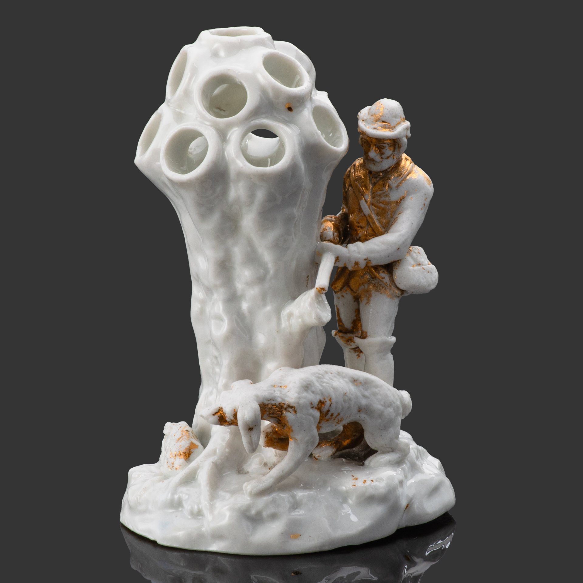 Карандашница "Охота на зайца", фарфор, золочение, Западная Европа, 1900-1930 гг.