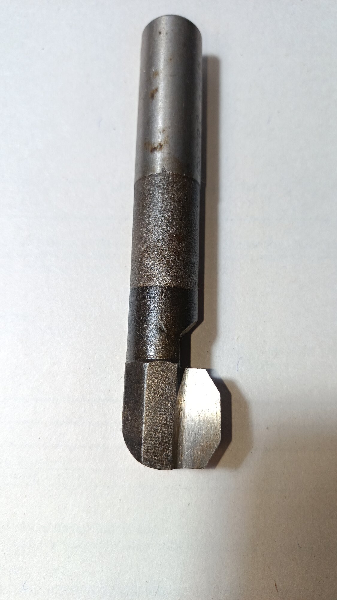 Резец канавочный Ф18х120 Р6М5