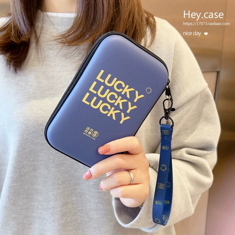 Чехол с ручкой для аккумуляторов и аксессуаров с синим фоном LUCKY
