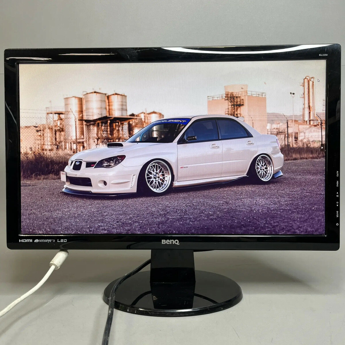 21.5" Монитор BenQ GL2250, 1920x1080, 76 Гц, TN чёрный