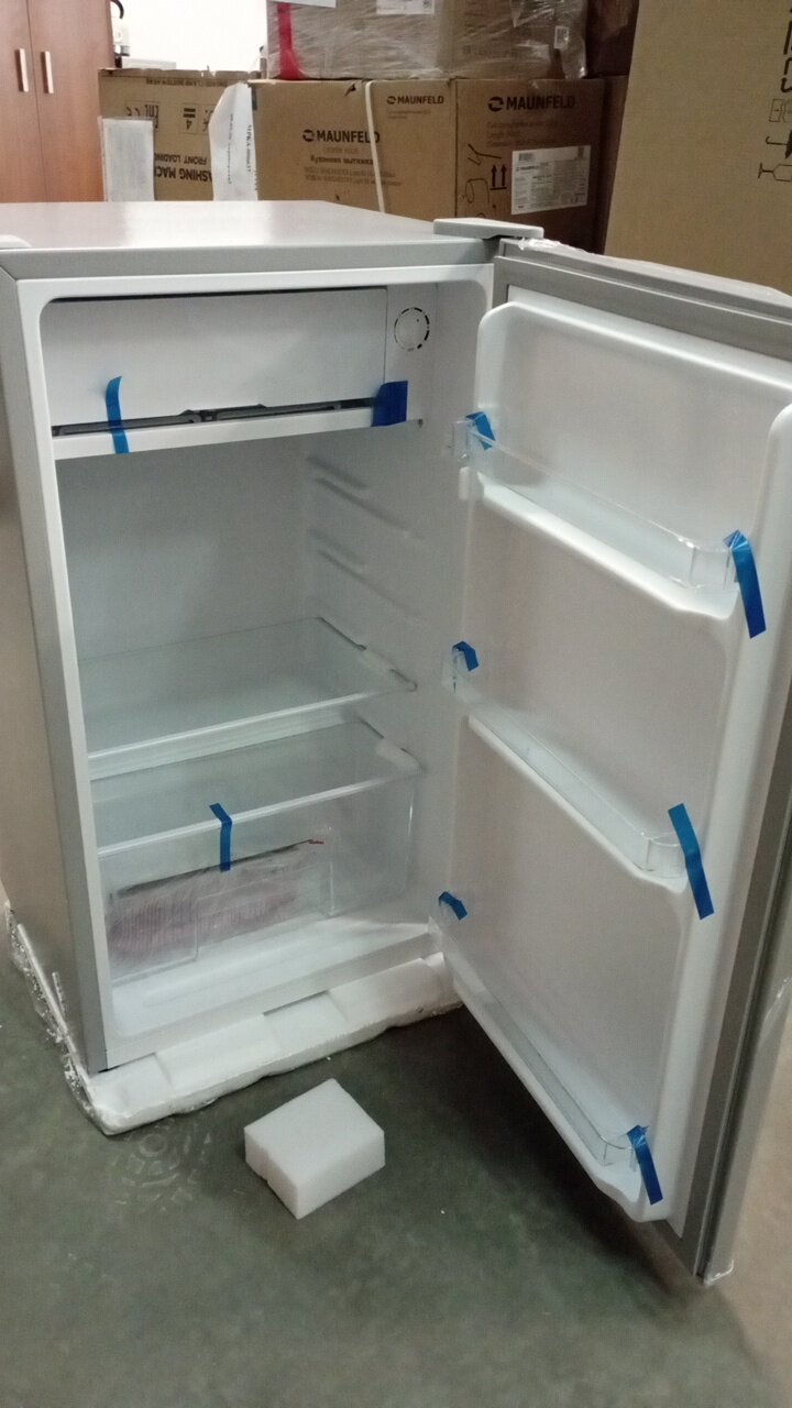 Холодильник MAUNFELD MFF83SL