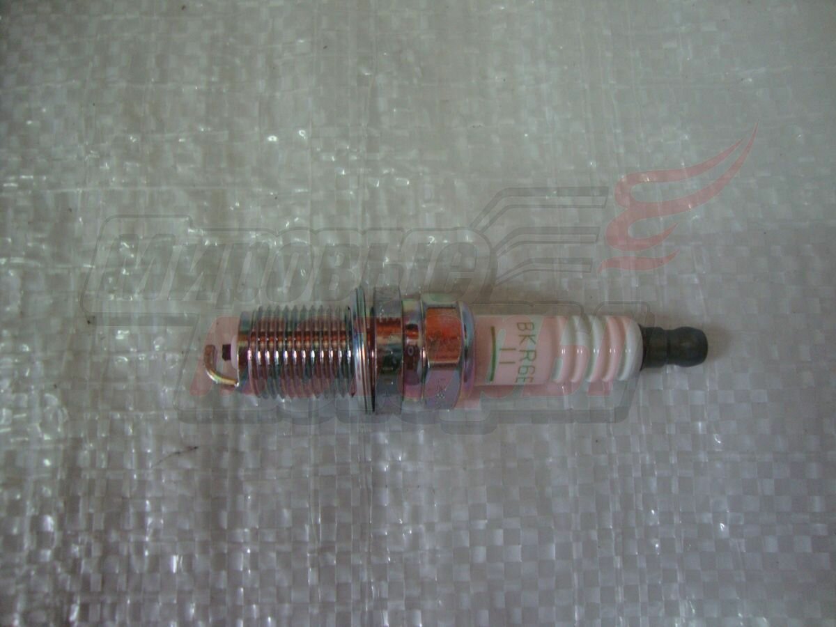 Свеча NGK BPR6ES-11 (4824/5339 V-Line13) (скутер)