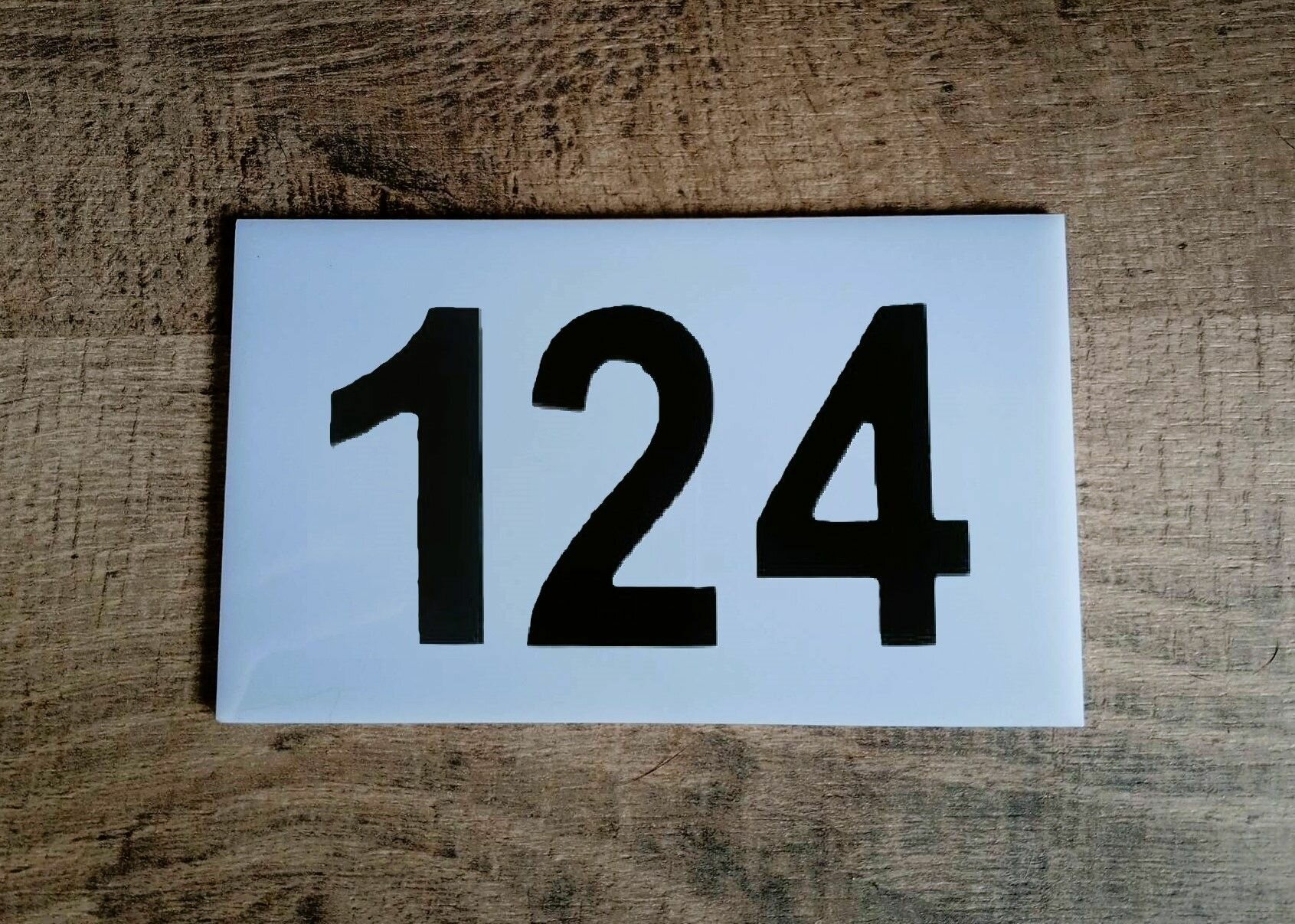 Цифры на дверь, табличка с номером 124