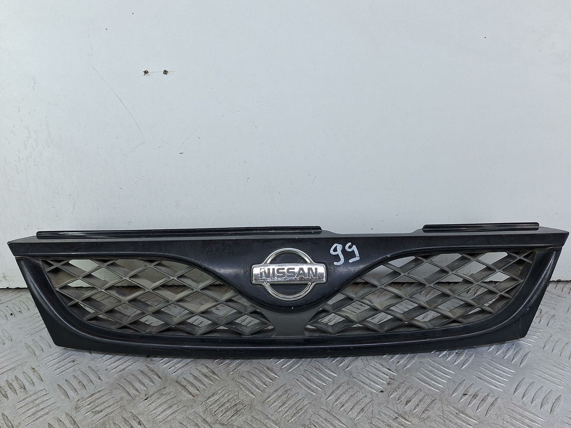 Решетка радиатора Nissan Almera N15 (1995 - 1998) 623102N410