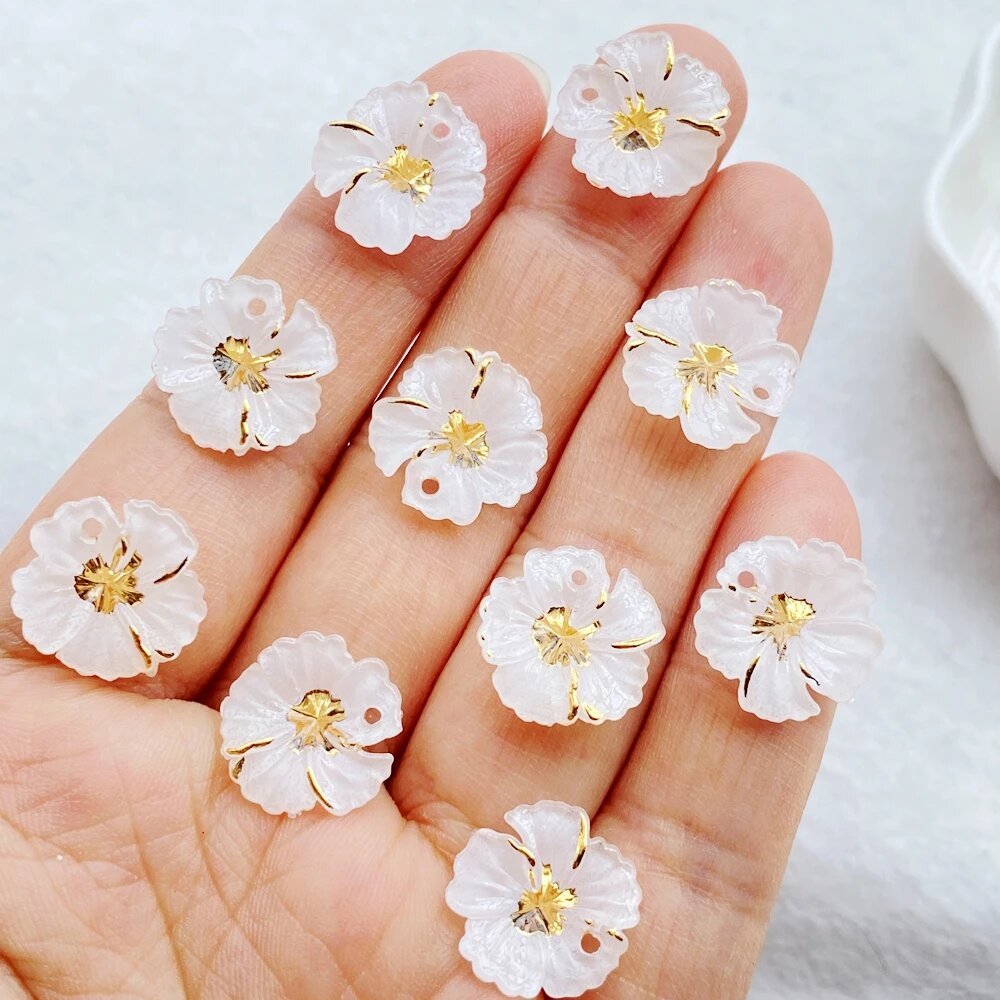 Белые акриловые цветы для рукоделия, 10 шт