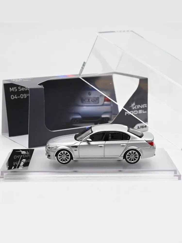 Машинка King Model KM 1/64 BMW M5 sedon E60 Die-cast Alloy Car Model Collection Gift
