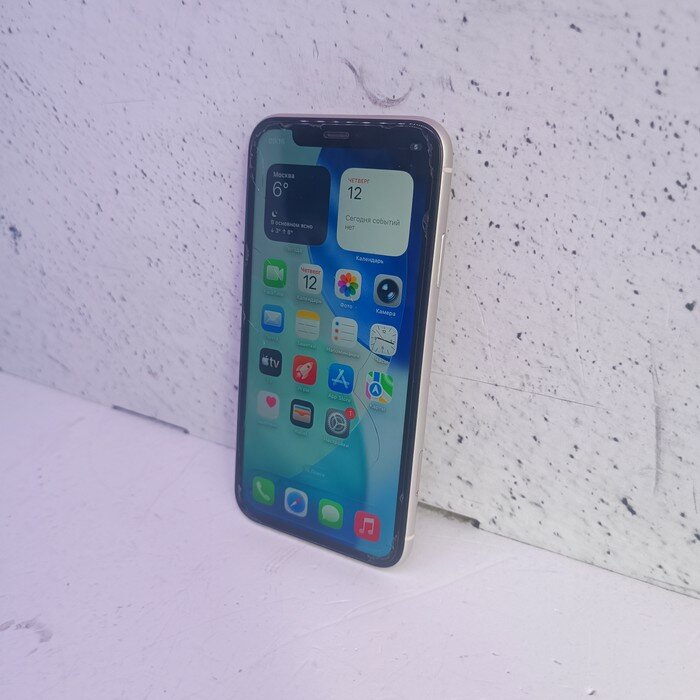 Смартфон Apple iPhone 11 4/64 Белый — фото 1