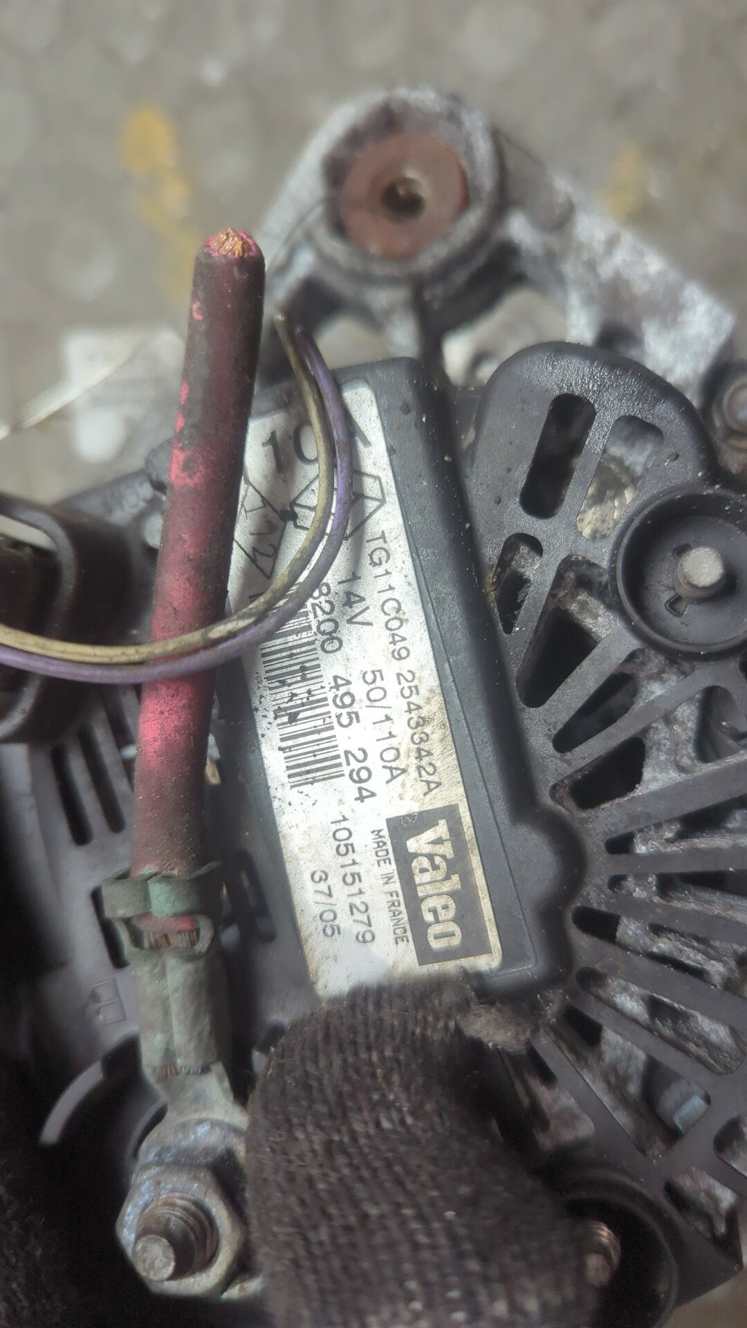 Генератор Renault Megane 2 Б/У — фото 1