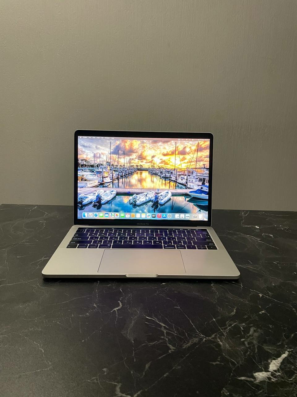 13.3" Ноутбук MacBook Pro 13 2019, Intel Core i5 1,4 ГГц, 8/128 ГБ LPDDR3 2133 МГц, Intel Iris Plus Graphics 645