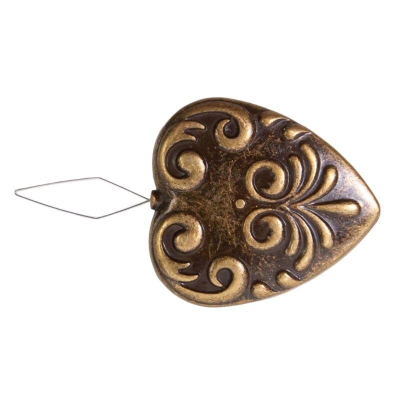 Heart Shape Metal Threader with Magnetic Needle Minders Metal Needle Threader with Needle Holder for Embroidery Sewing
