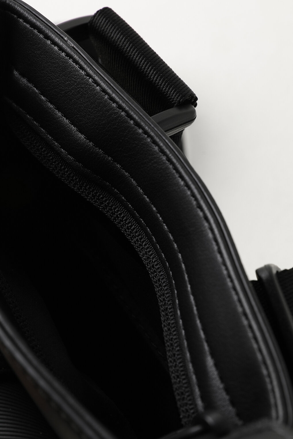 Сумка TOMMY HILFIGER, черный — фото 1