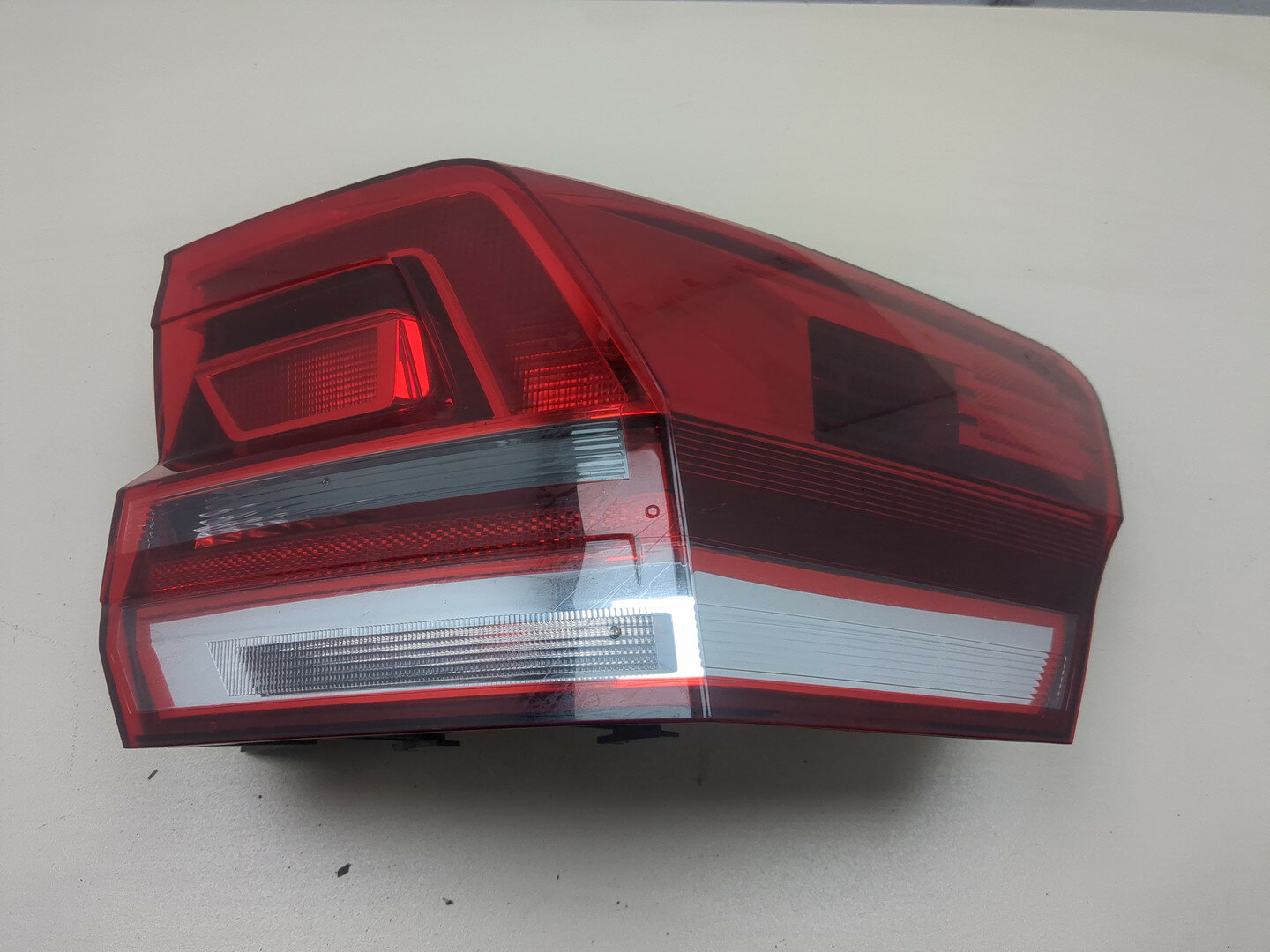Фонарь (задний) правый Volkswagen Atlas Б/У
