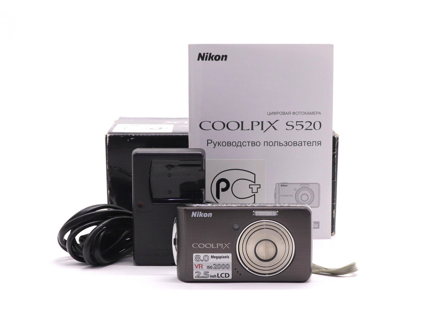 Цифровая камера Nikon Coolpix S520 в упаковке