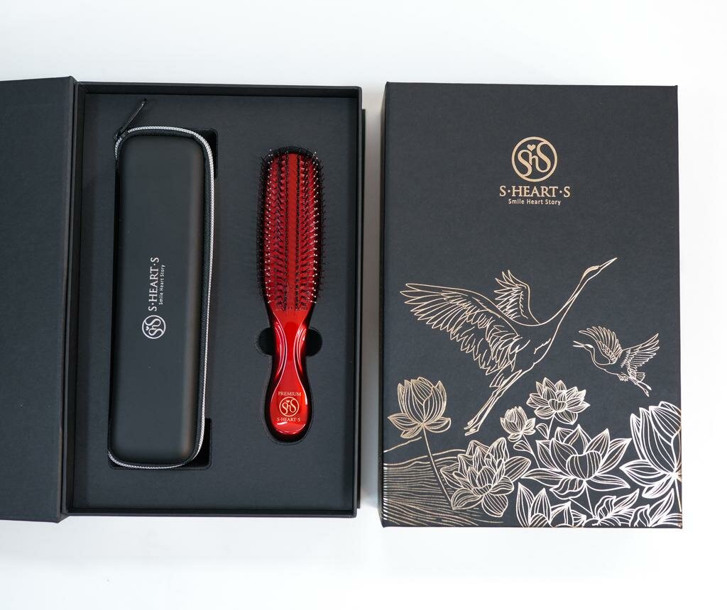 S-Heart-S Набор подарочный Расческа Scalp Brush Premium удлиненная (красная) + Дорожный чехол