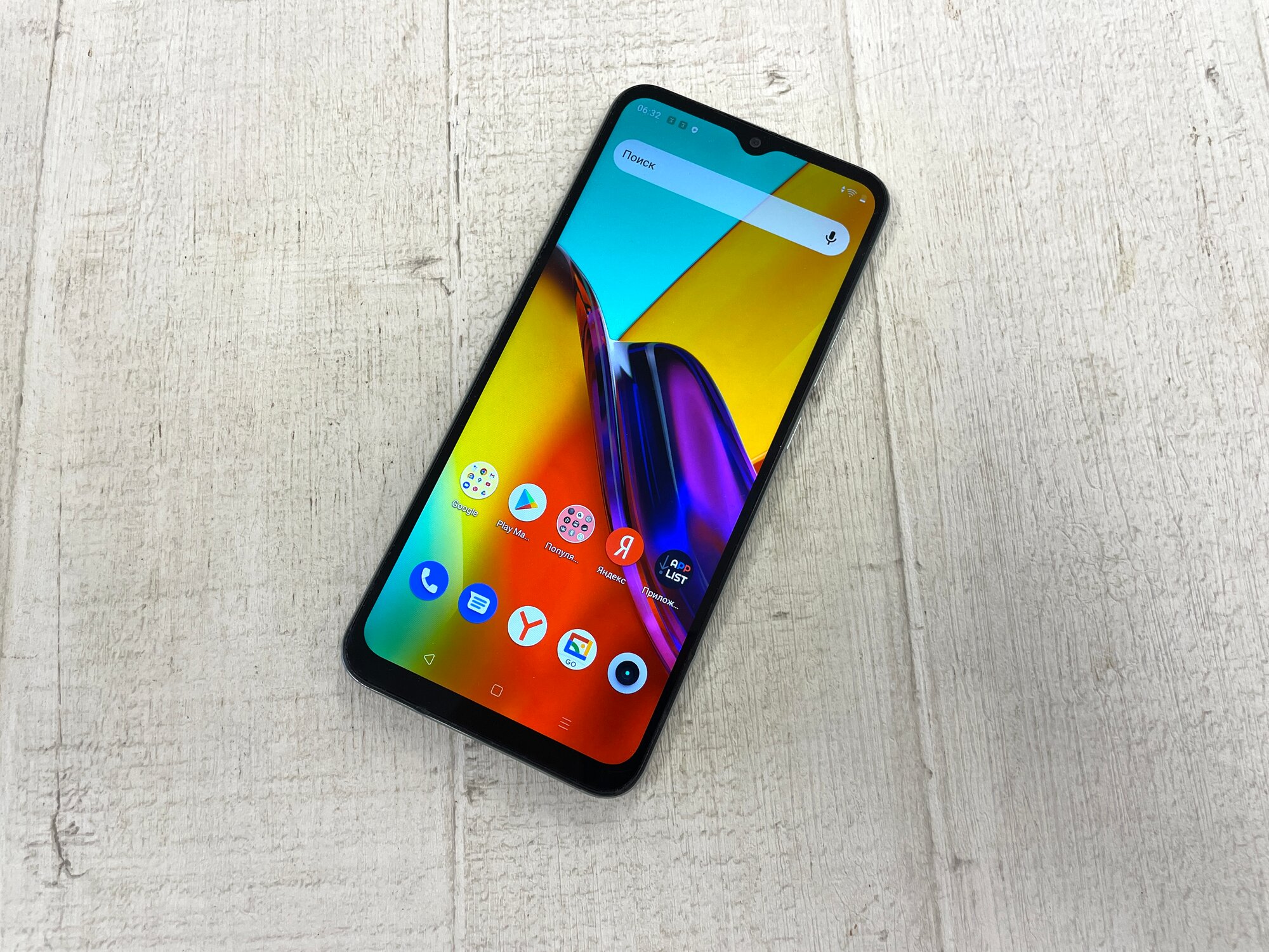 REALME смартфон REALME RMX3581 (realme C30) 2+32 ГБ цвет: зеленый (BAMBOO GREEN)