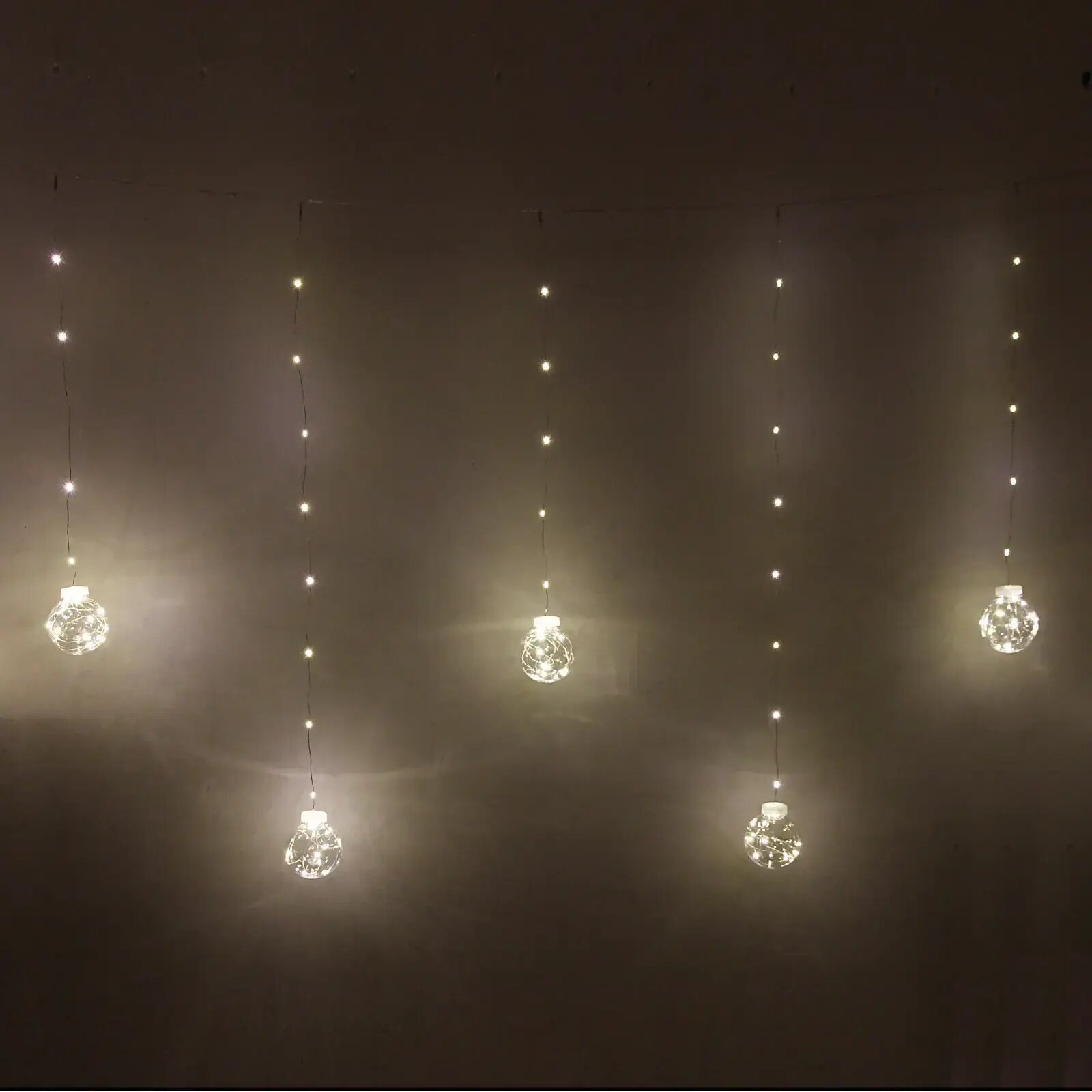 Гирлянда для дома бахрома «Шар» ш2,5 м* в0,5/0,8м 200 ламп LED, d-8 см, 1 реж, IP-20, Белый