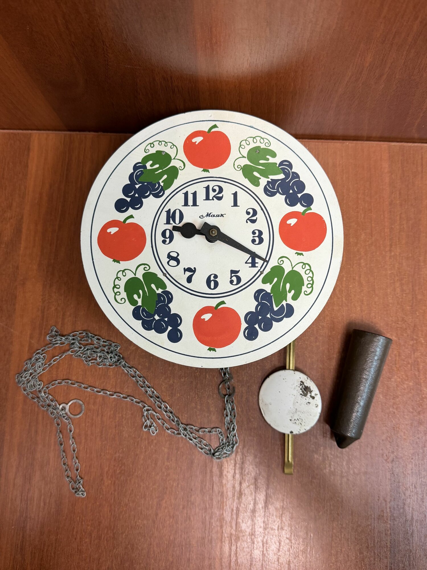 Часы ходики настенные "Маяк" СССР комплект, Рисунок Виноград Овощи, Винтаж в работу!