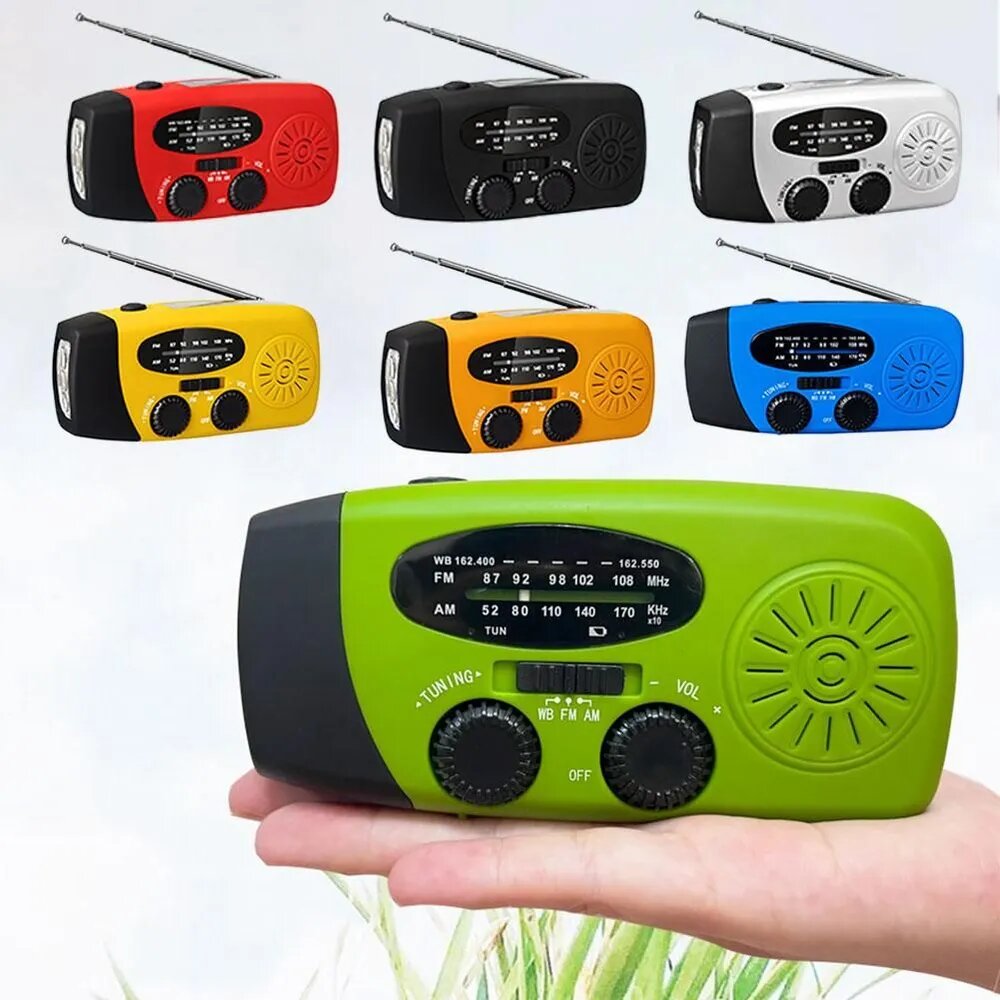 Портативная магнитола с FM/AM радио, фонарем, USB и поддержкой карт памяти — фото 1
