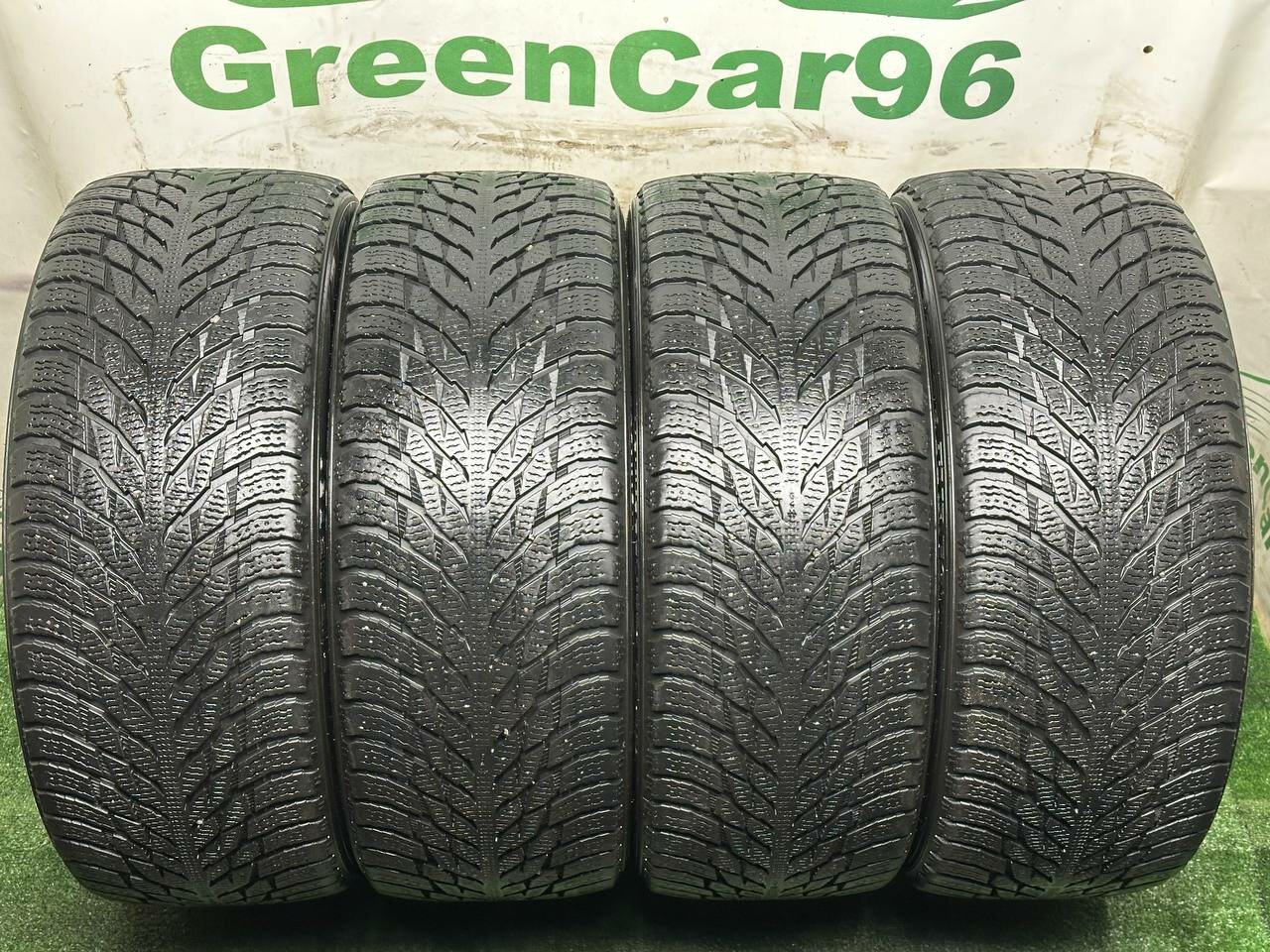 Комплект (4 шт) зимних БУ шин Nokian Tyres Hakkapeliitta R3 SUV 245/45 R20 40% износ DIB322646