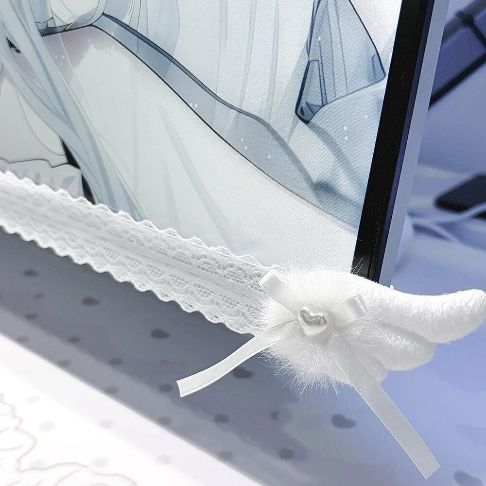 Кружевная накладка на монитор White с крыльями