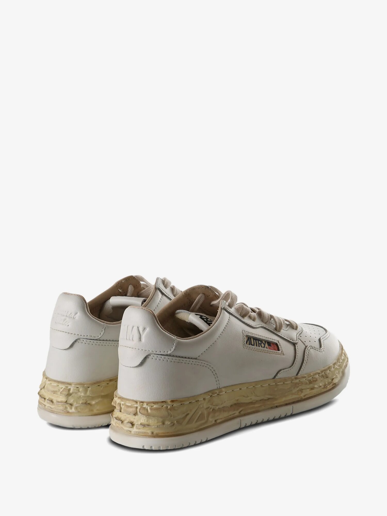 Кроссовки MAISON MIHARA YASUHIRO Perforated leather sole trainers, размер 40, бежевый/белый — фото 1