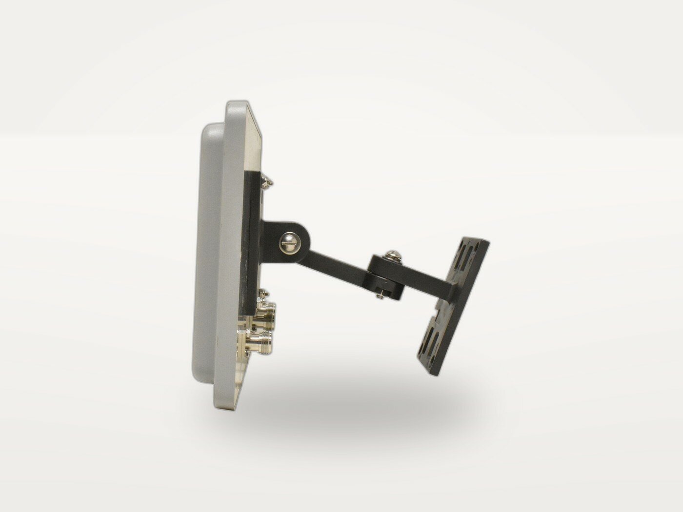 Антенна CISCO AIR-ANT2588P3M-N 2.4 GHz 8 dBi/5 GHz 8 dBi Directional Ant, 3 port, N conn.
