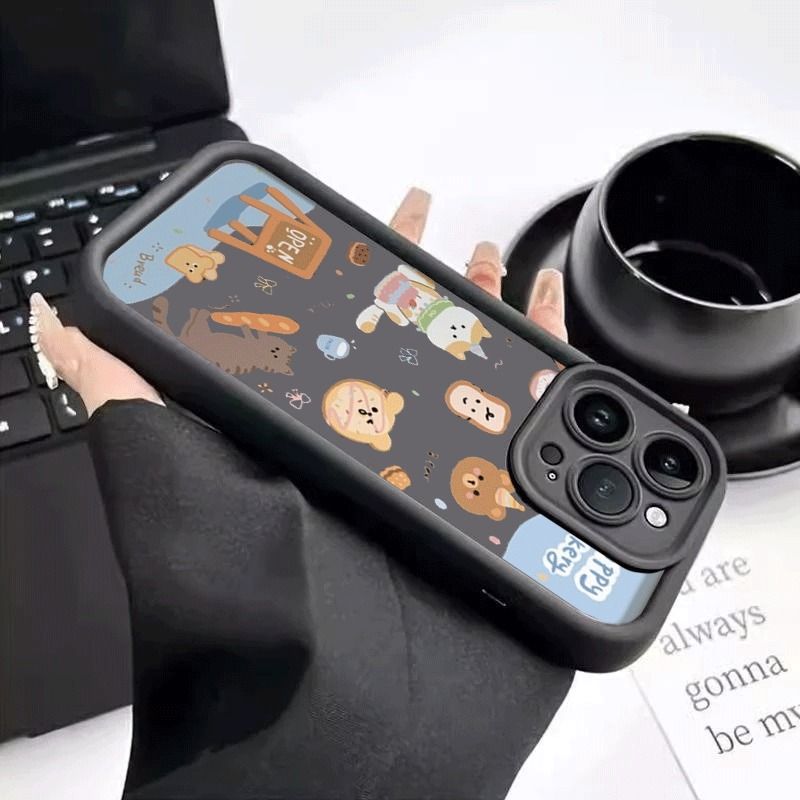 Чехол на Айфон 13 / IPHONE 13 черный ударопрочный чехол с милой выпечкой и забавными зверятами, усиленная защита камеры и кнопок