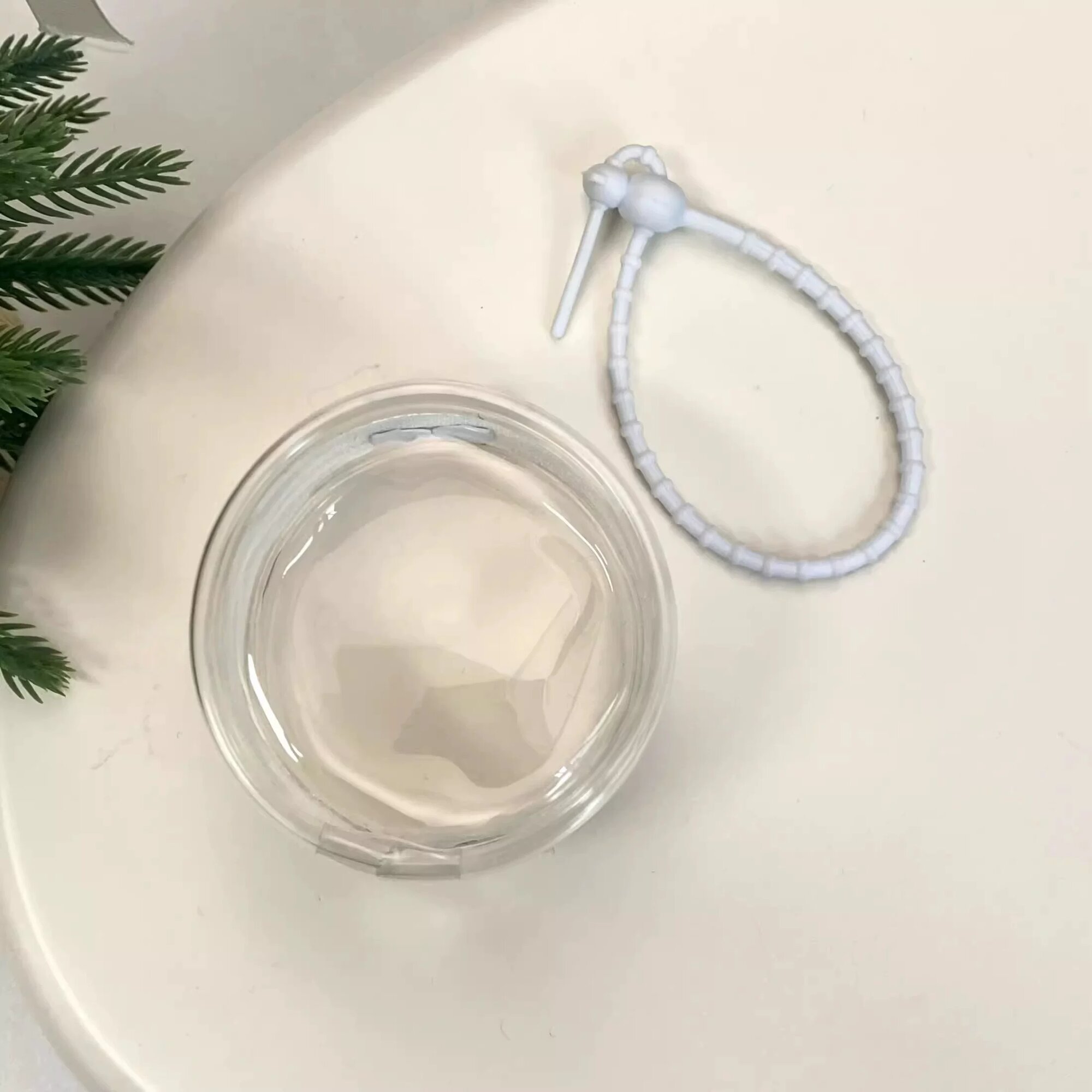 Сумка-брелок Miniso x Jennie, круглая, 6 см, с защитным чехлом, плюшевым подвесом, для прогулок, для детей [Прозрачная]
