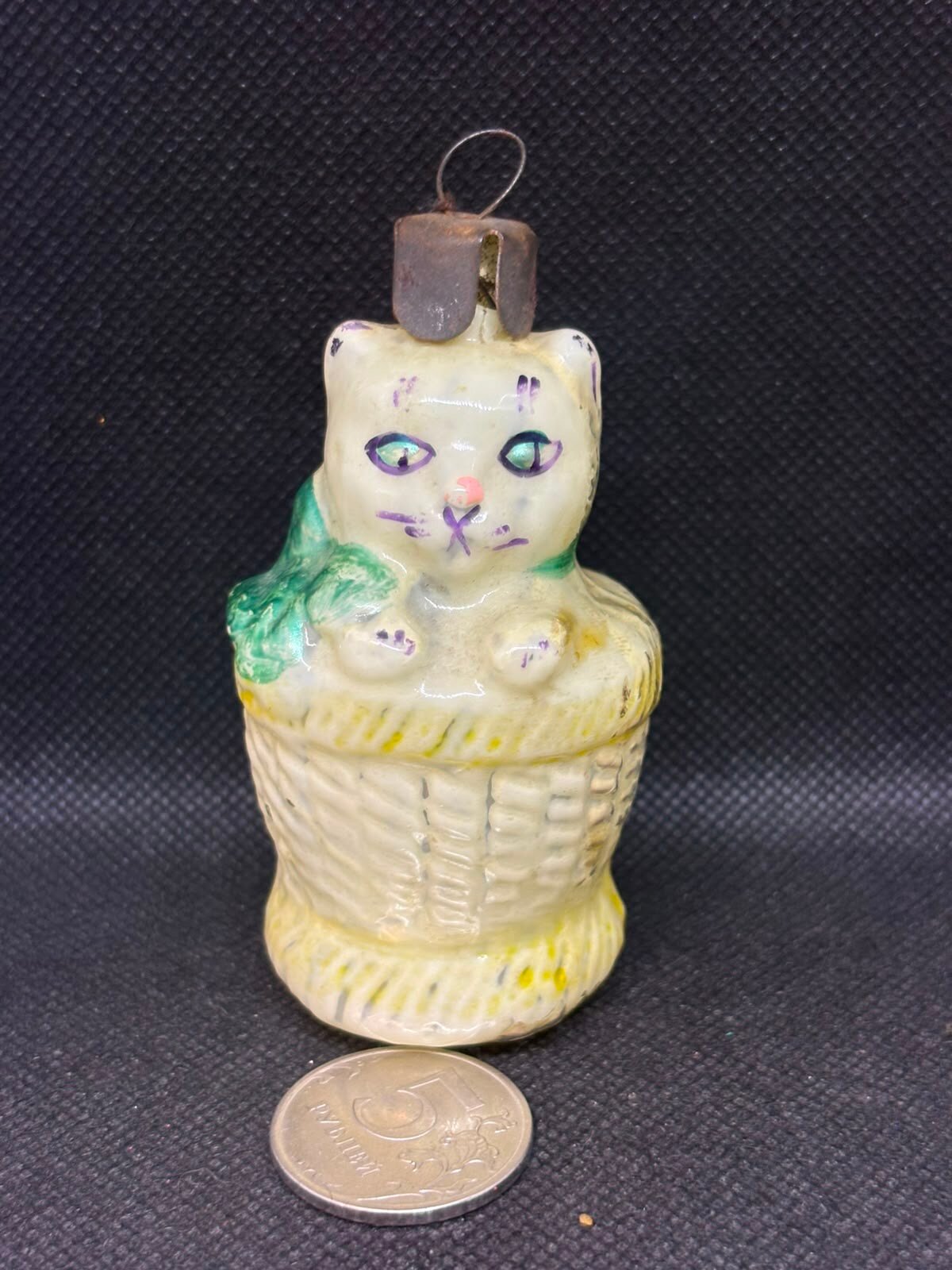 Елочная игрушка СССР Кот кошка в корзинке стекло # 64