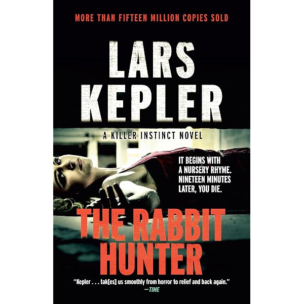 The Rabbit Hunter: A novel (Killer Instinct)，Reprinted paperback book