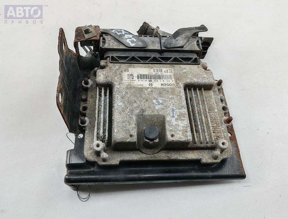 Блок управления двигателем (ДВС) Opel Zafira B (2004-2014)