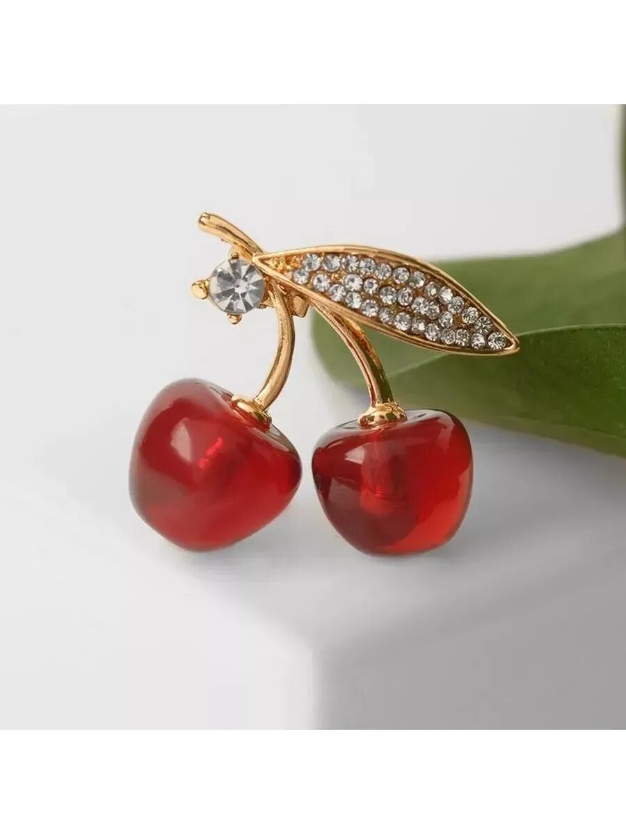 Брошь, стразы