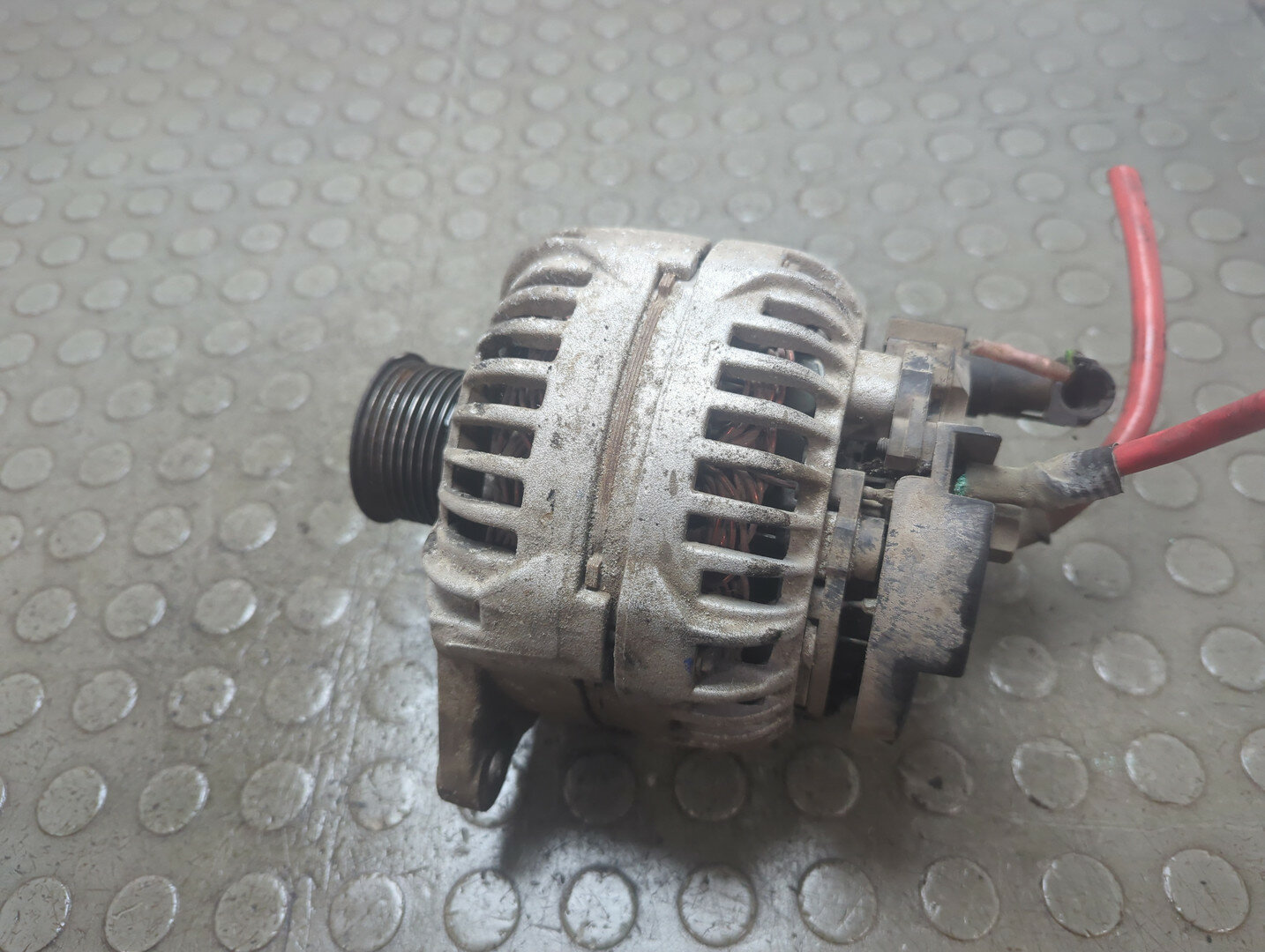 Генератор Iveco EuroCargo 2 Б/У