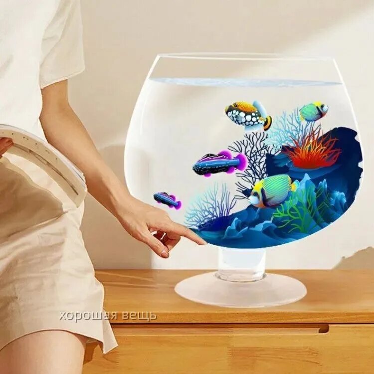 Универсальный стеклянный аквариум "Бокал" 6л для создания мини-экосистемы. Подходит для рыбок, черепах, креветок, насекомых и растений. Необычный круглый дизайн.