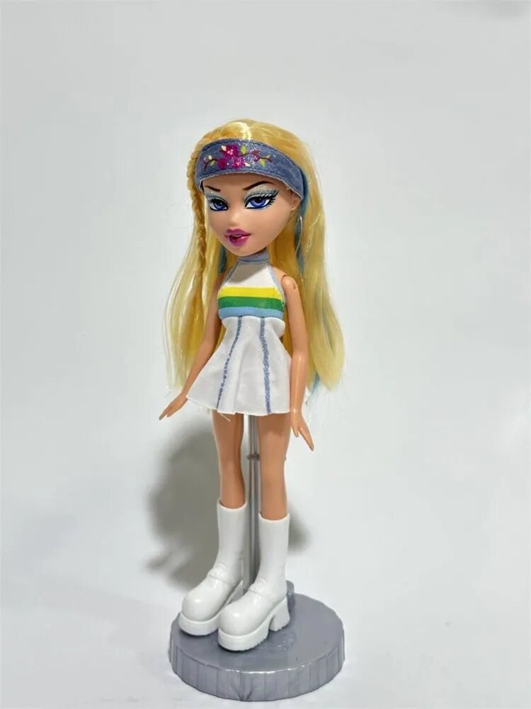 Кукла Bratz - Яркая кукла-модель с длинными светлыми волосами и модным нарядом, коллекционная кукла для девочек — фото 1