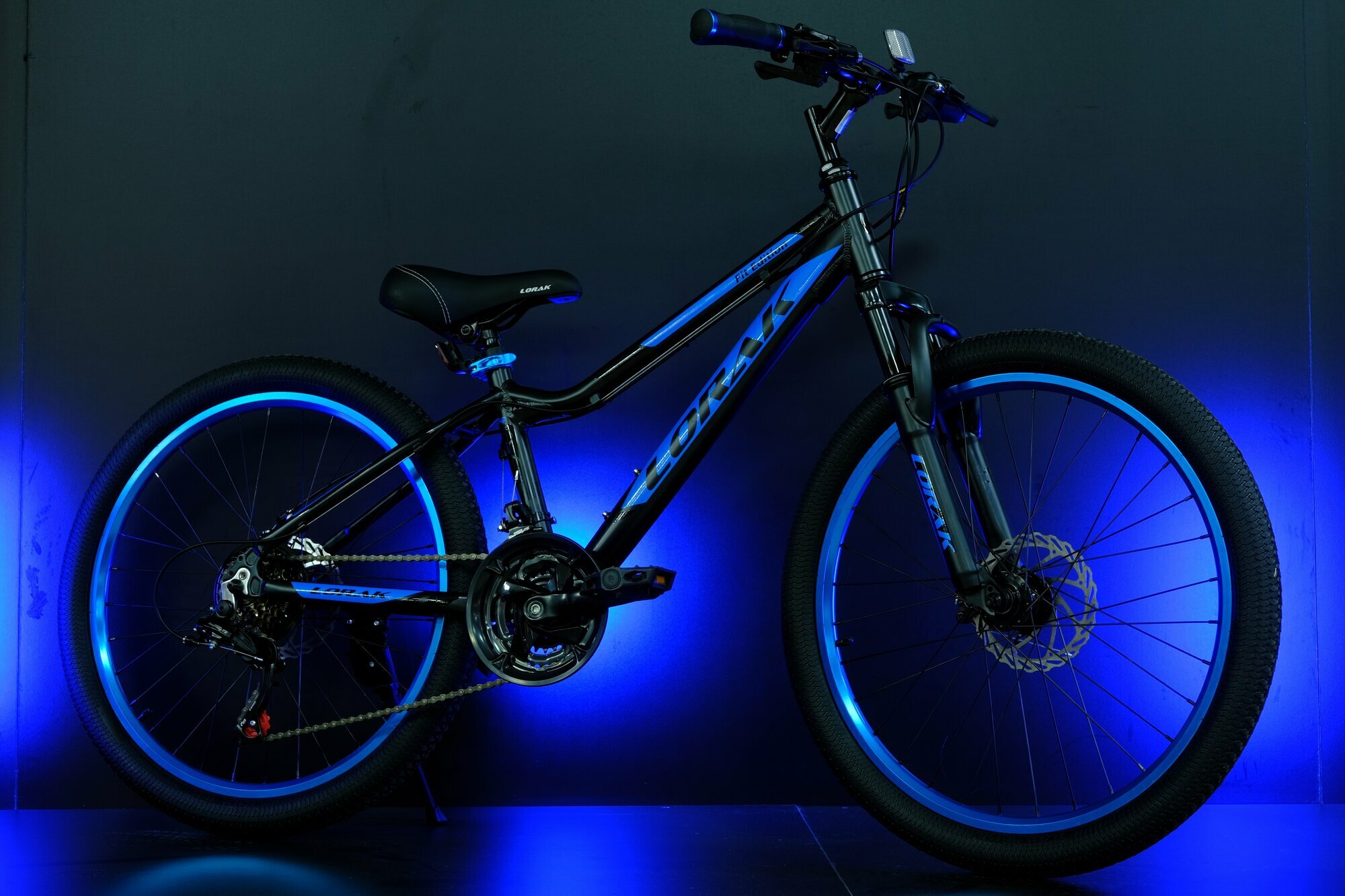 Велосипед подростковый Lorak Dynamic 24 черно-синий, 24 дюйма, рост 130–150, горный, двойной обод, 18 скоростей