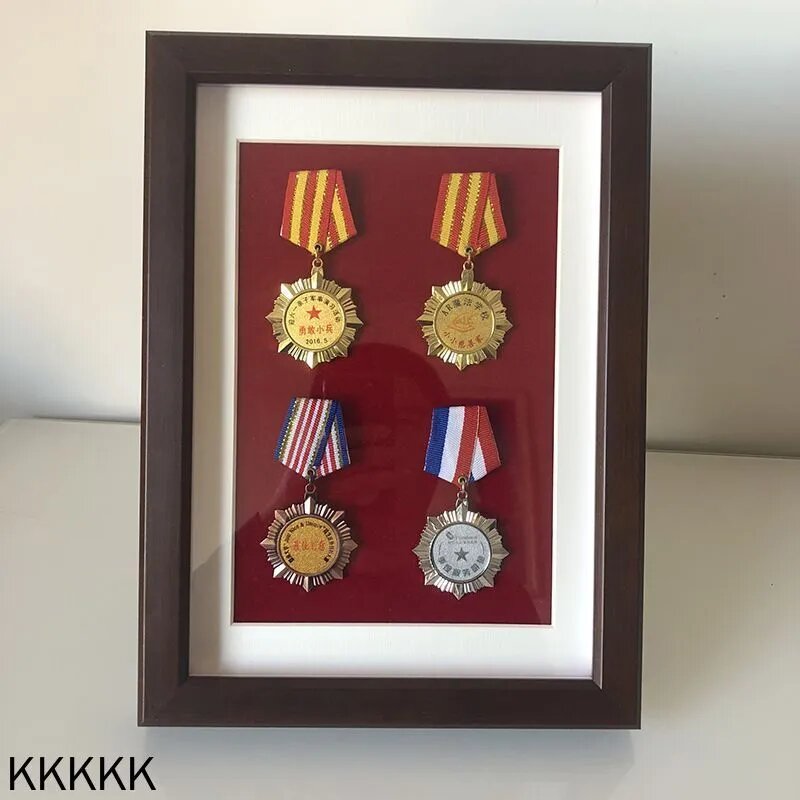 Планшет для орденов и знаков, коричнево-красный, размер 330х240х50 мм