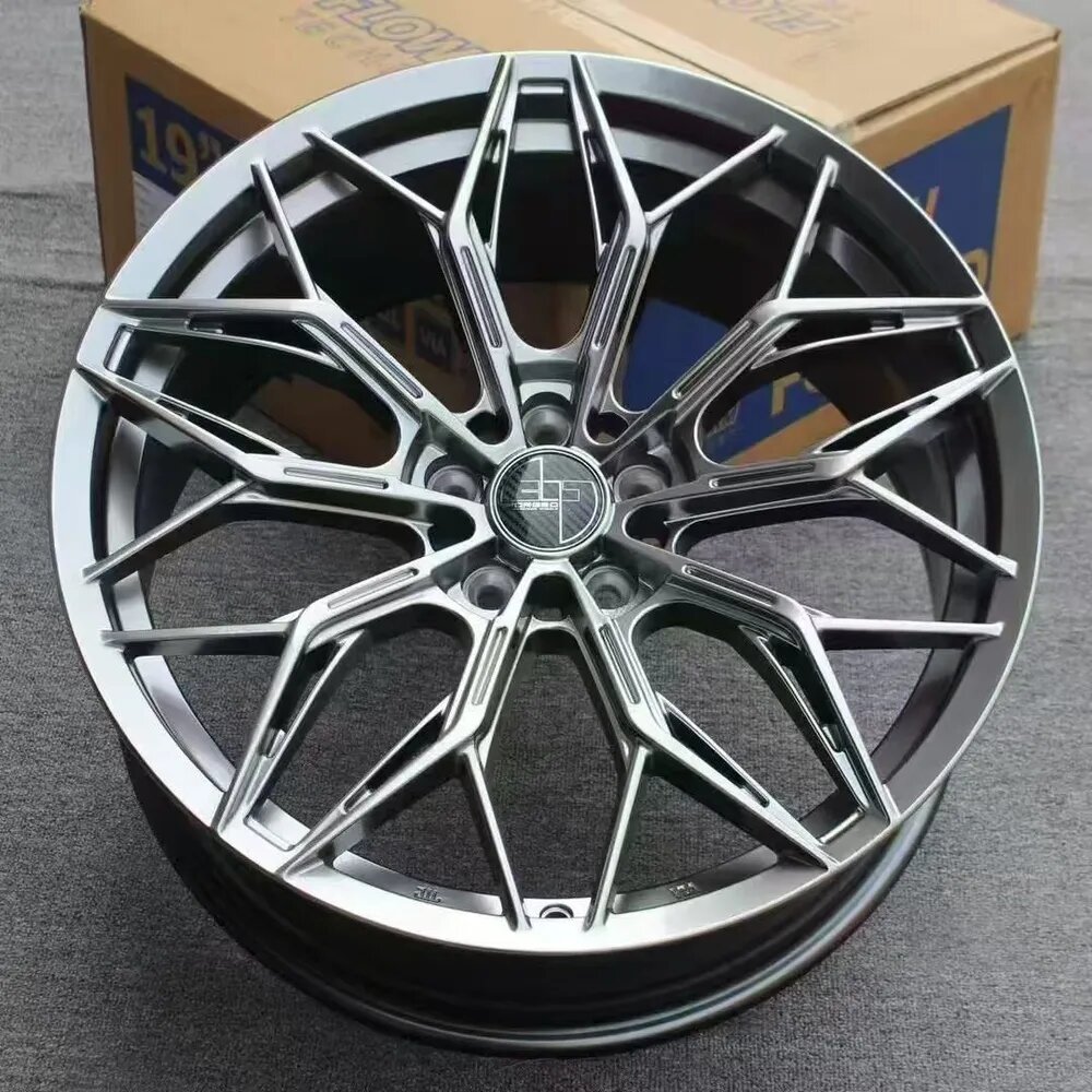 LYT Flow Froming Колесный диск Литой 18x8.5" PCD5х112 ET32 D66.6