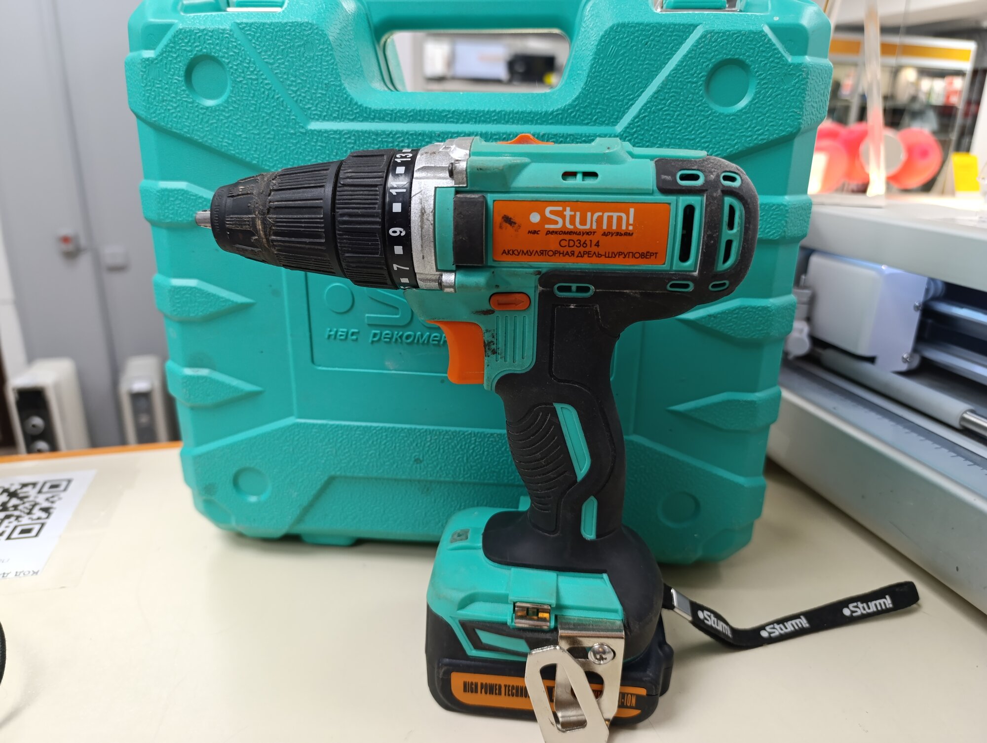 Шуруповерт аккумуляторный 14V, 29Нм, 2 аккумулятора 2.0Ач, Sturm! CD3614