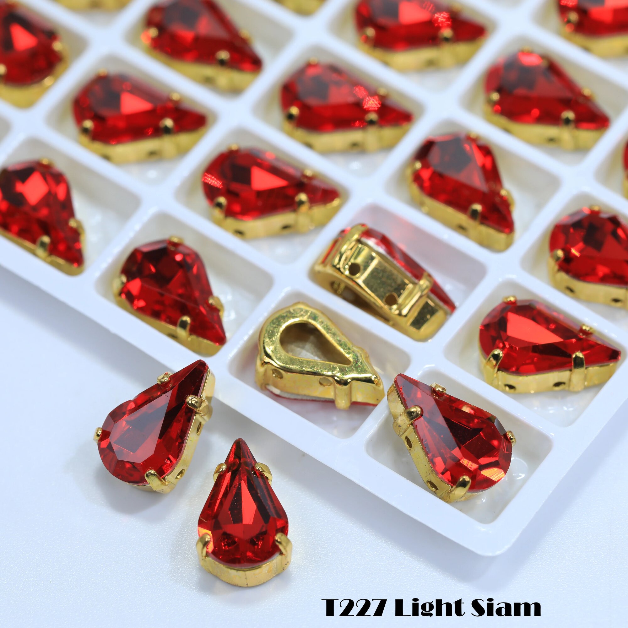 Стеклянные стразы-капли для украшения Gold Claw, 72Pcs 5mm10mm, T227 Light Siam