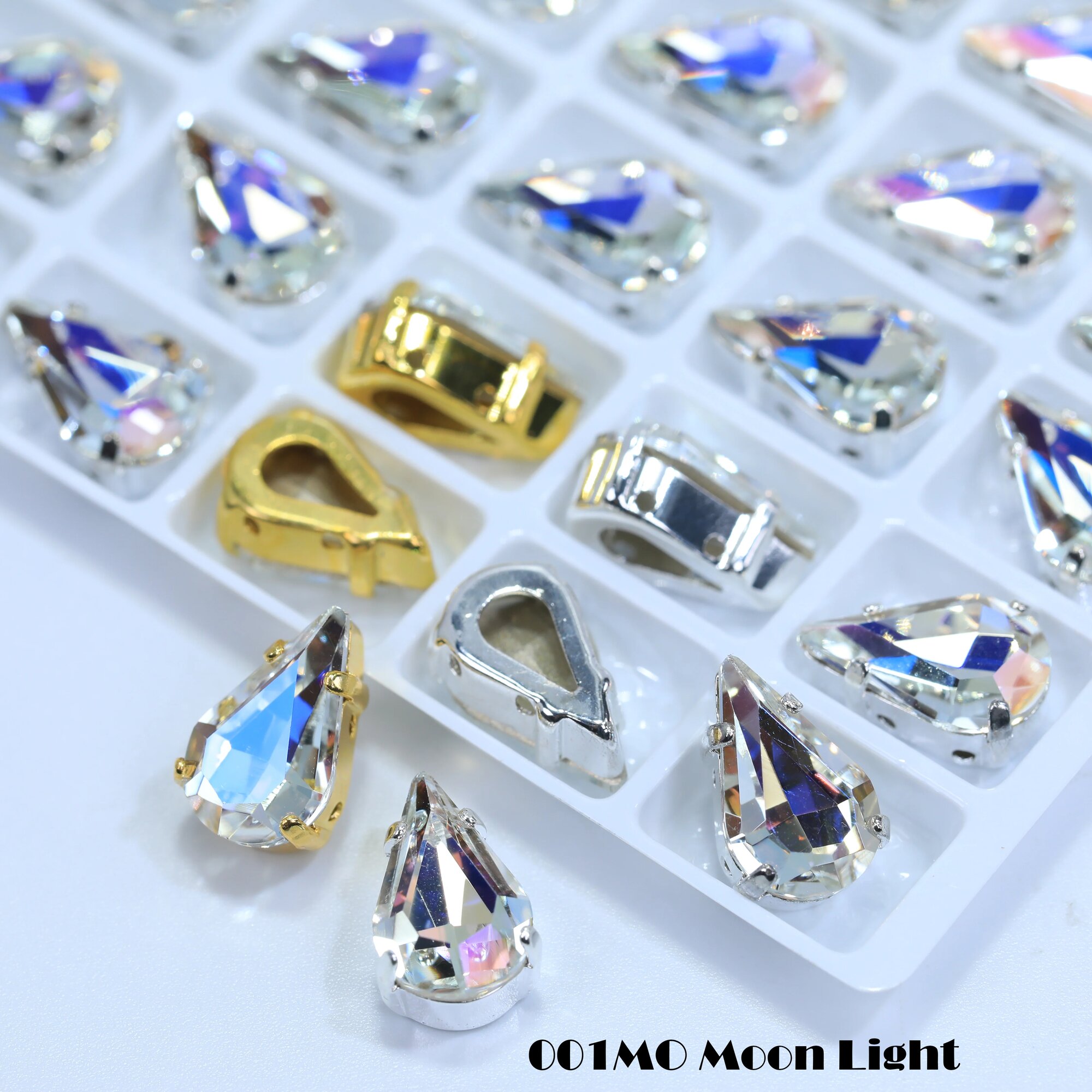 Стразы стеклянные каплевидные Silver Claw 001MO Moon Light
