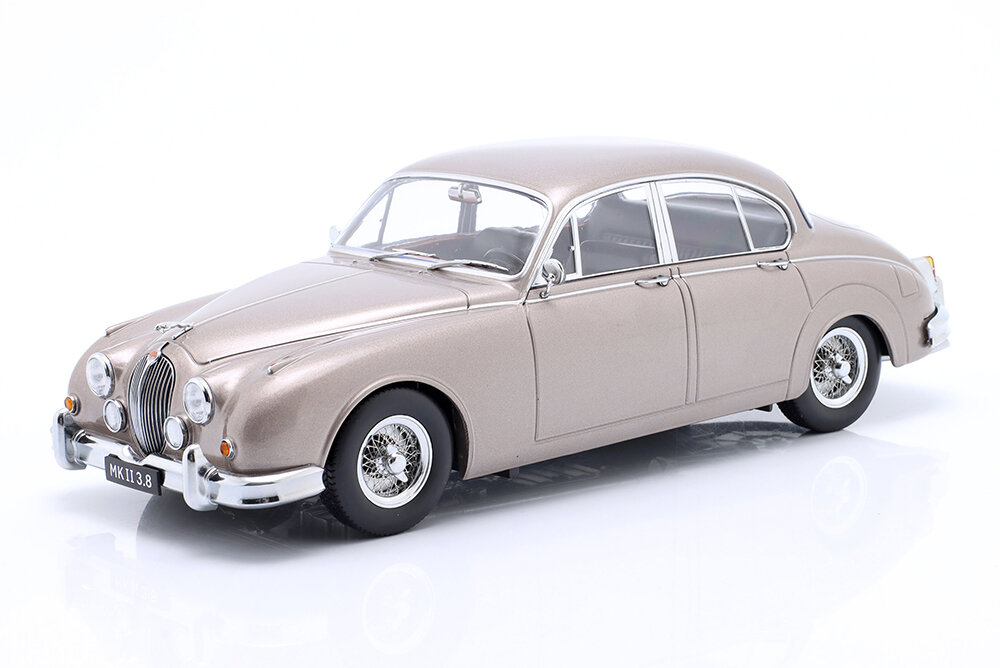 Модель коллекционная KK-SCALE Jaguar mk ii 3.8 lhd 1959 pearl silver