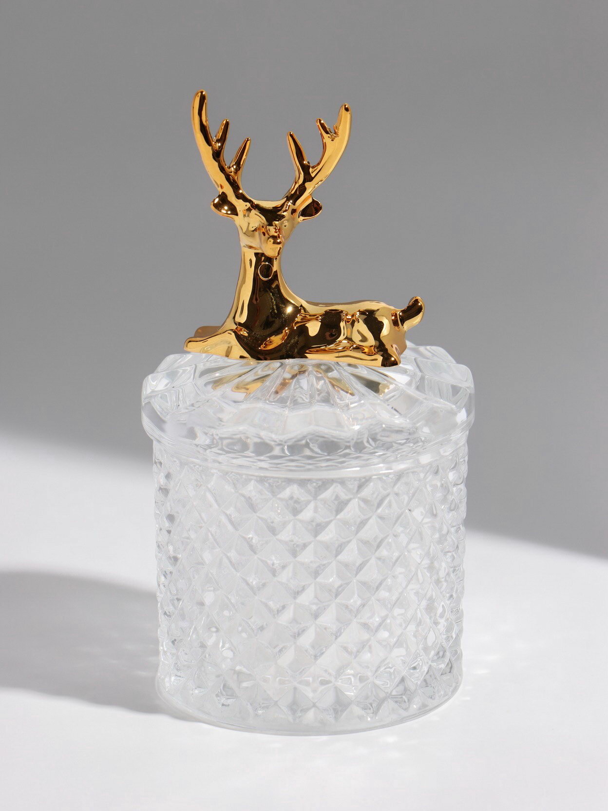 Шкатулка стеклянная "Золотой олень", 6.6x6.6x12 см, тематика праздника: универсальная тематика