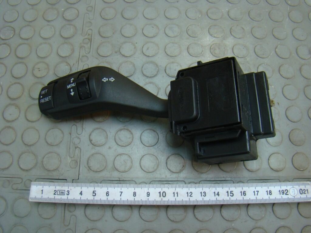 Переключатель поворотов подрулевой Ford Focus II 2005-2008 1362588 (с пробегом)