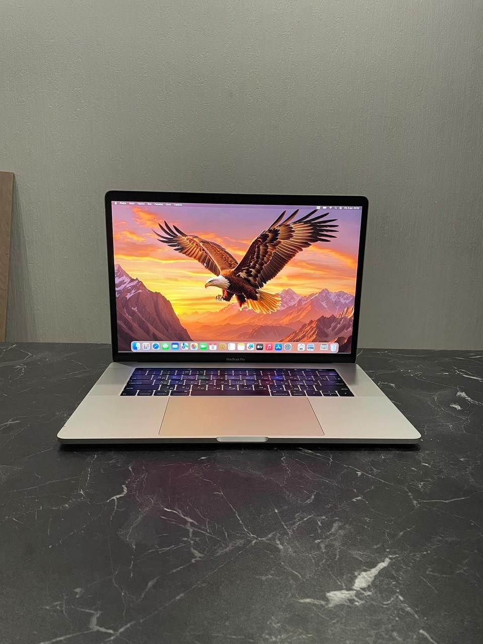 15.4"Ноутбук Apple MacBook Pro 15 2018, Intel Core i7 2.6 ГГц, RAM 16 ГБ 2.4 МГц DDR4, SSD 256 ГБ, AMD Radeon Pro 555x