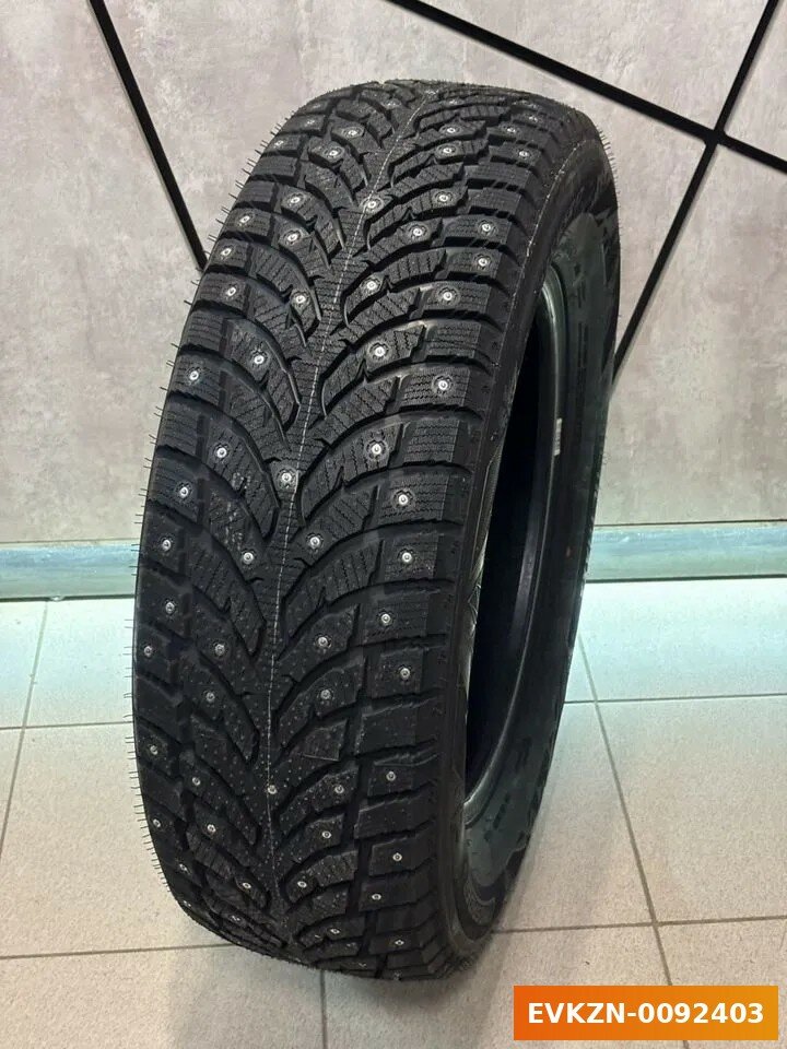 Комплект (4 шт) зимних БУ шин Landspider Arctictraxx 235/65 R17 без пробега 7831279386