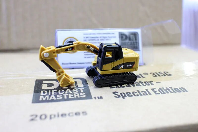 Миниатюрный экскаватор 1:160 N scale металлический желтый