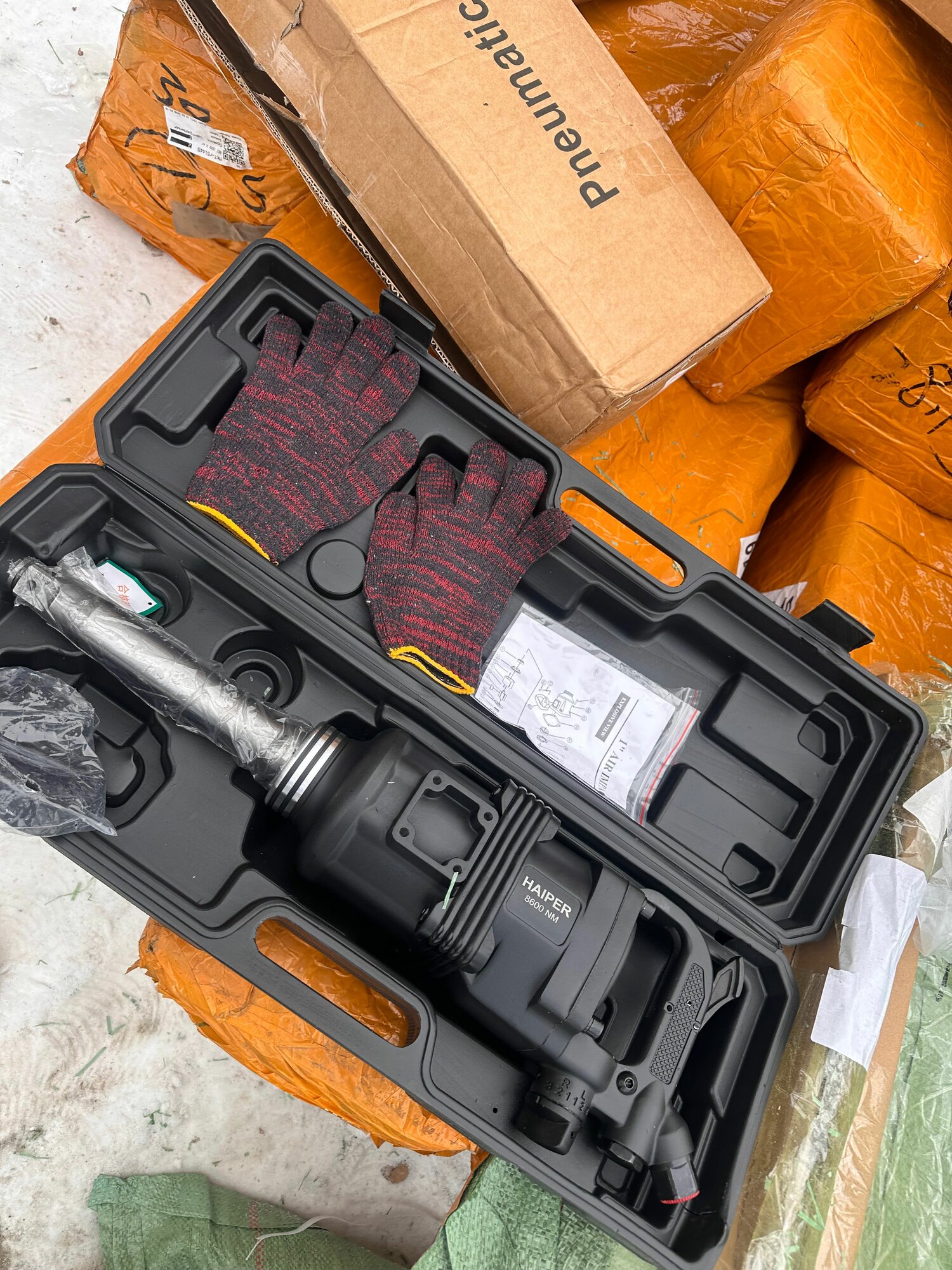 Пневмогайковерт грузовой 8600 нм в кейсе