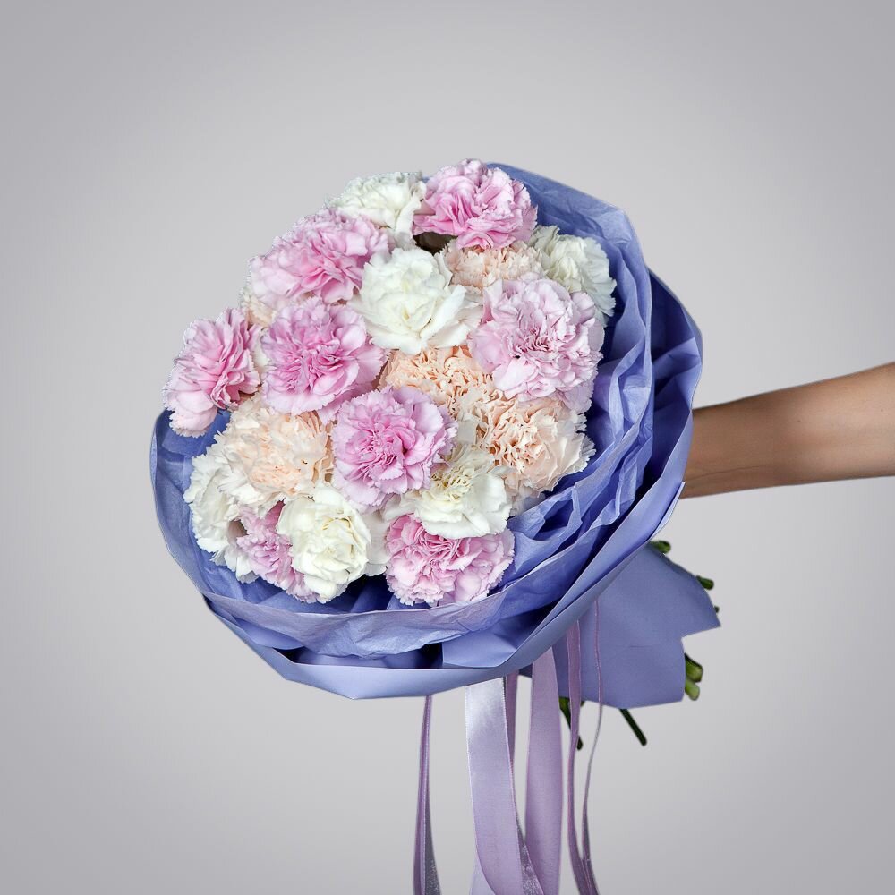 Букет из гвоздик "Клубника со сливками" М